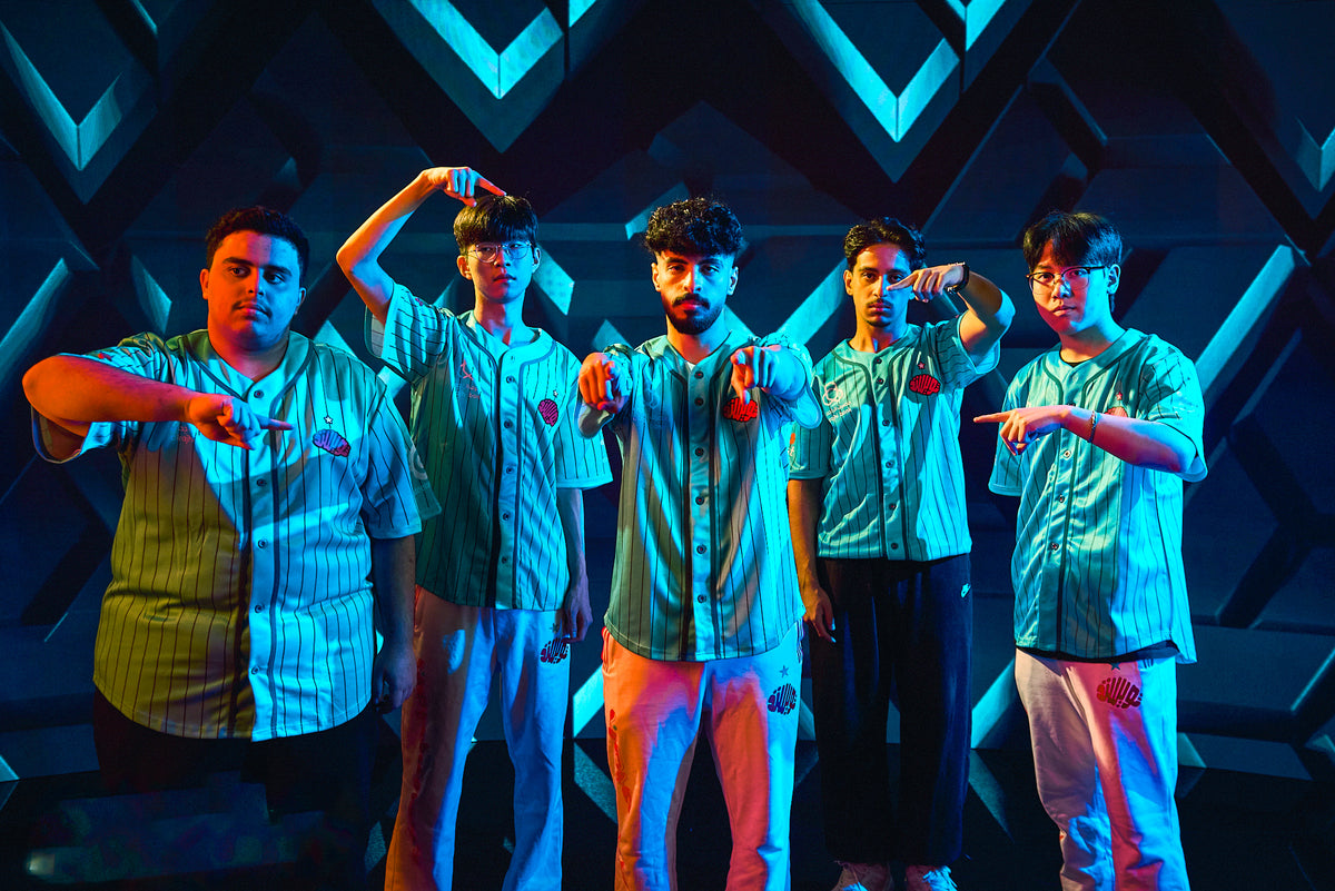 ABOUT TWISTED MINDS – Twisted Minds