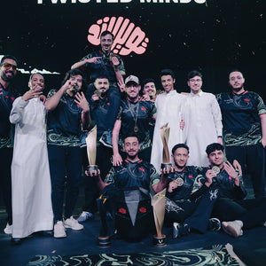 ABOUT TWISTED MINDS – Twisted Minds